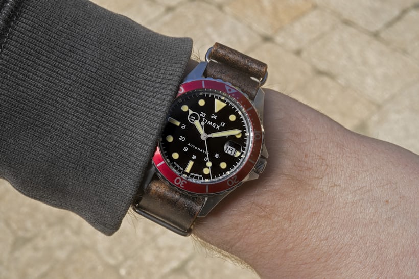 Steal Vs. Splurge: 赤いベゼルと黒い文字盤を備えた腕時計たち Steal Vs. Splurge: 赤いベゼルと黒い文字盤を備えた腕時計たち